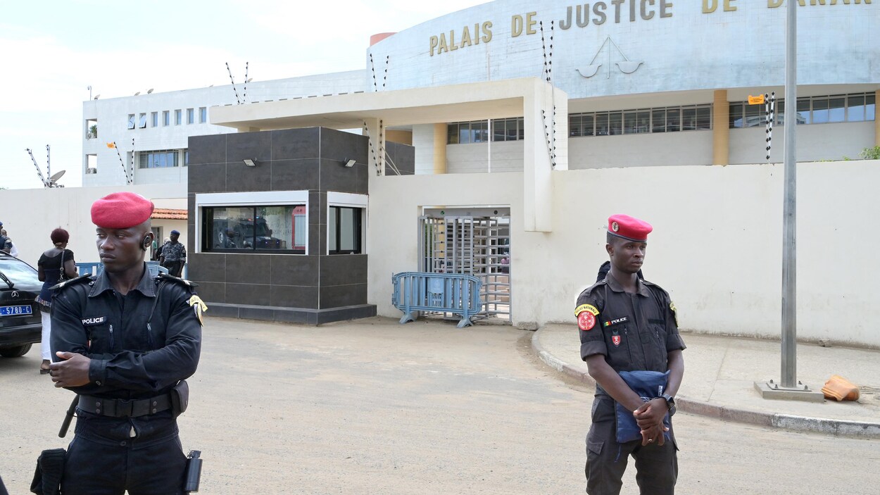 L’opposant politique sénégalais Ousmane Sonko à nouveau emprisonné et ...
