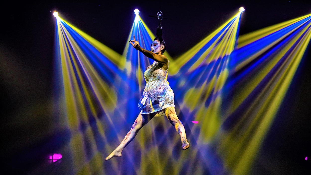 Paranormal Cirque, entre burlesque et cirque d’épouvante | Radio-Canada