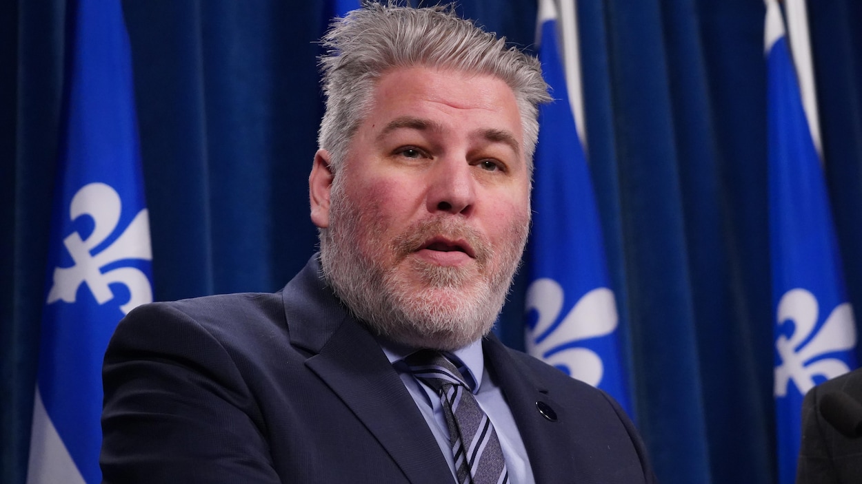 Le PQ demande la démission du député Eric Lefebvre | Radio-Canada