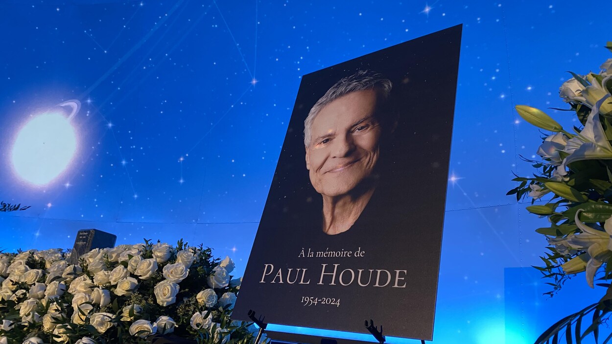 Un dernier hommage à l’animateur Paul Houde à Montréal | Radio-Canada
