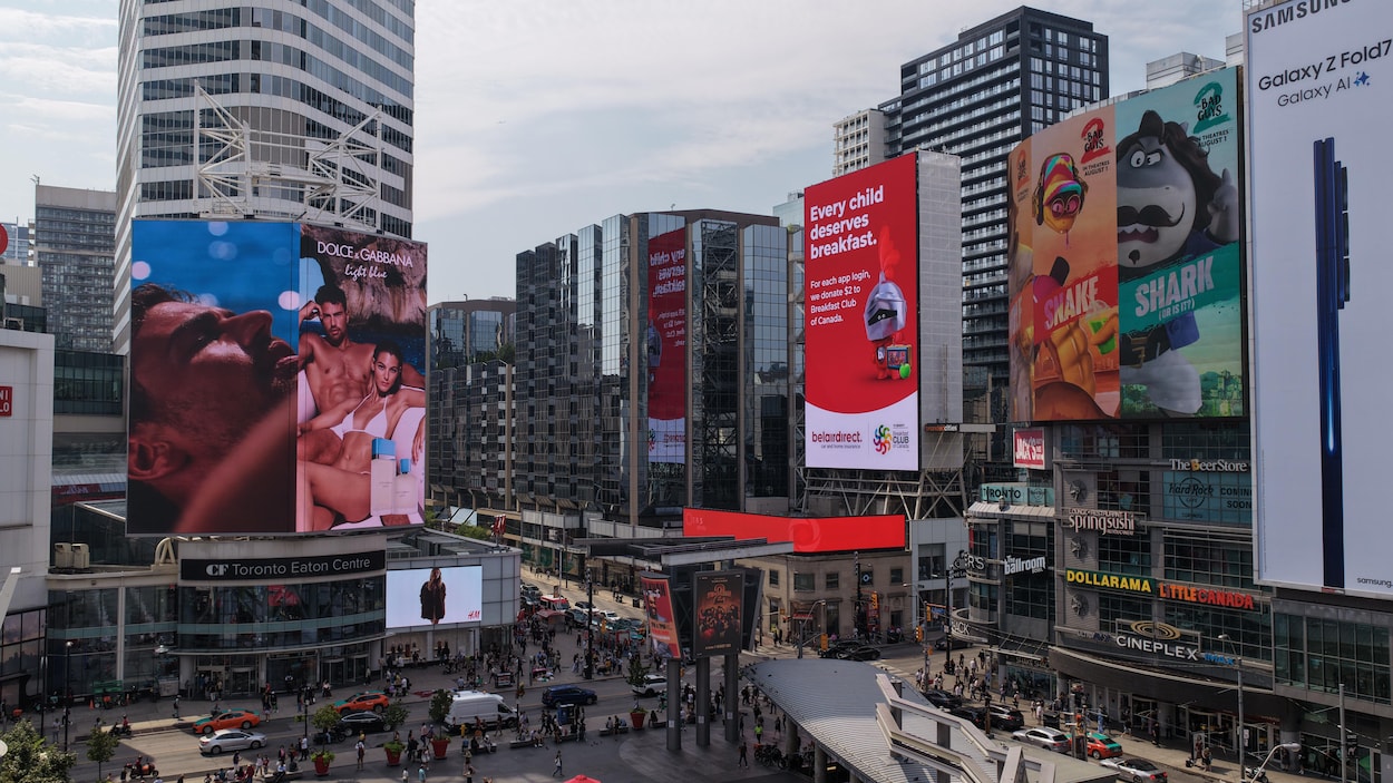 Un premier jour Sankofa, à la place rebaptisée du même nom malgré les ...
