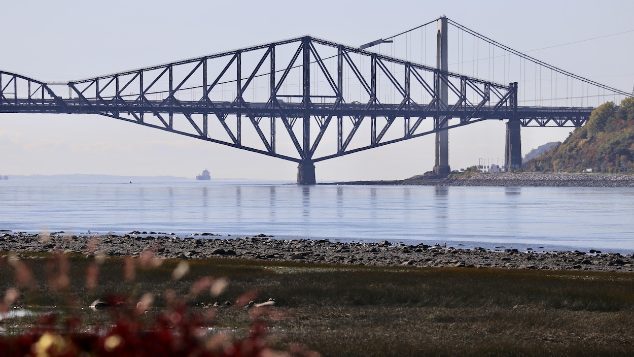 Rachat du pont de Québec : le CN s’engage à verser 350 M $ sur 50 ans ...
