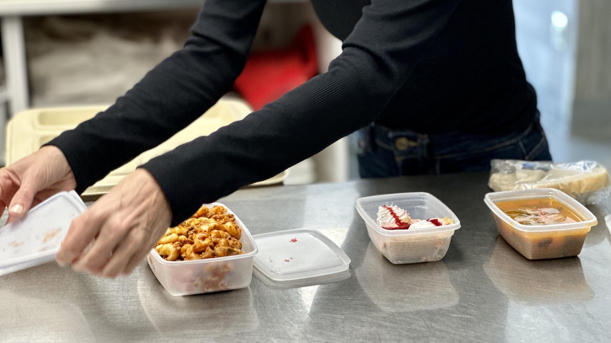 La popote roulante de Matane a besoin de plus de bénévoles | Radio-Canada