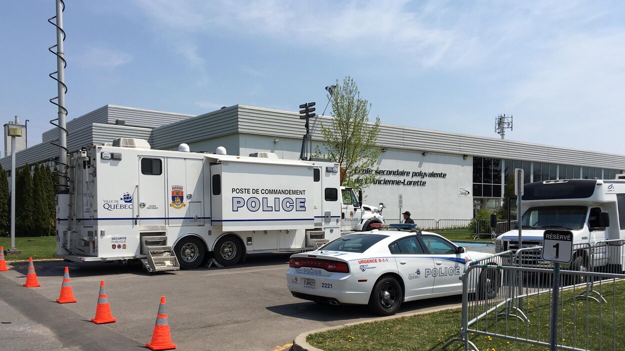 Poste de commandement pour retrouver un adolescent disparu à Québec ...