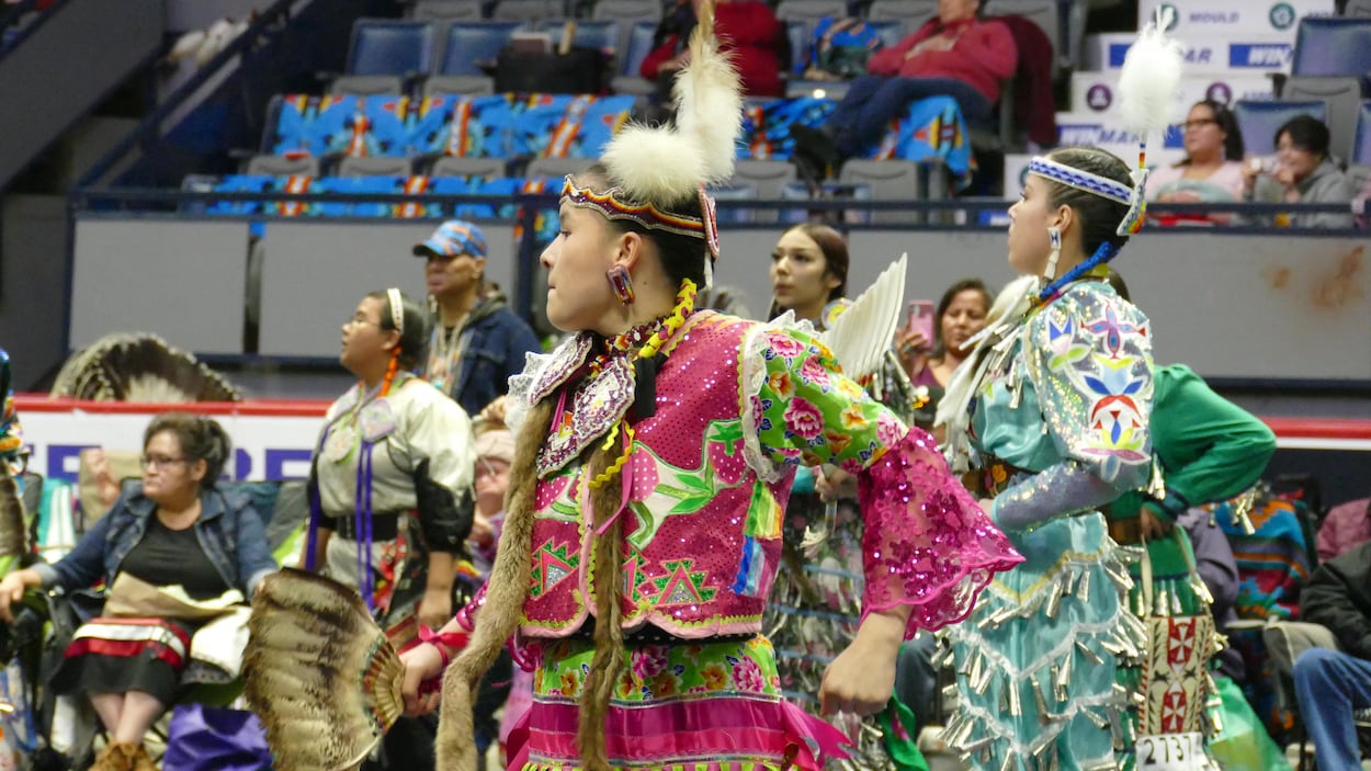 Le pow-wow printanier de l’Université des Premières Nations du Canada a ...