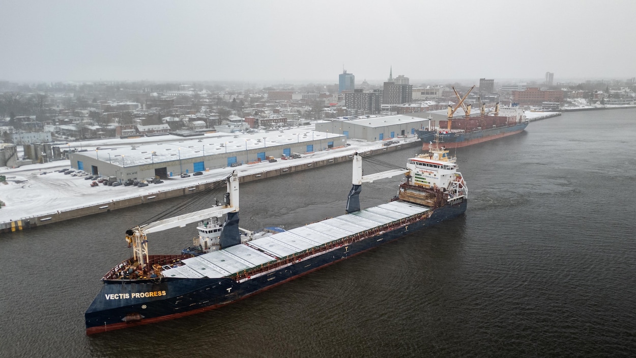 Un premier navire et des travaux en 2025 au port de Trois-Rivières ...