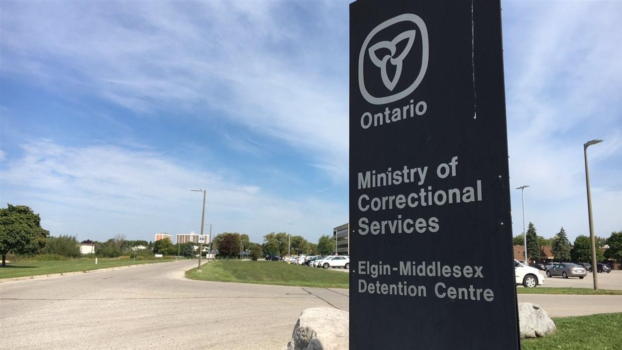 Un homme meurt au cours de sa détention au centre d’Elgin-Middlesex, à ...