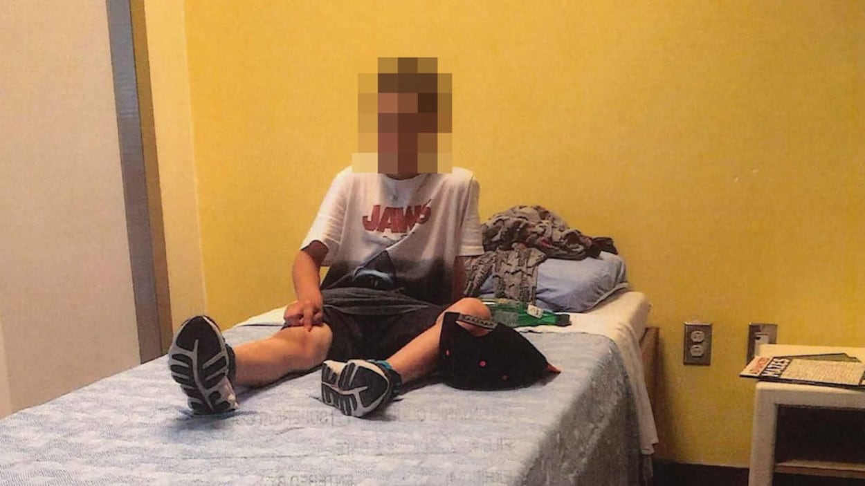 Enfant qui serait mort affamé : l’aîné était « enfermé toute la journée ...