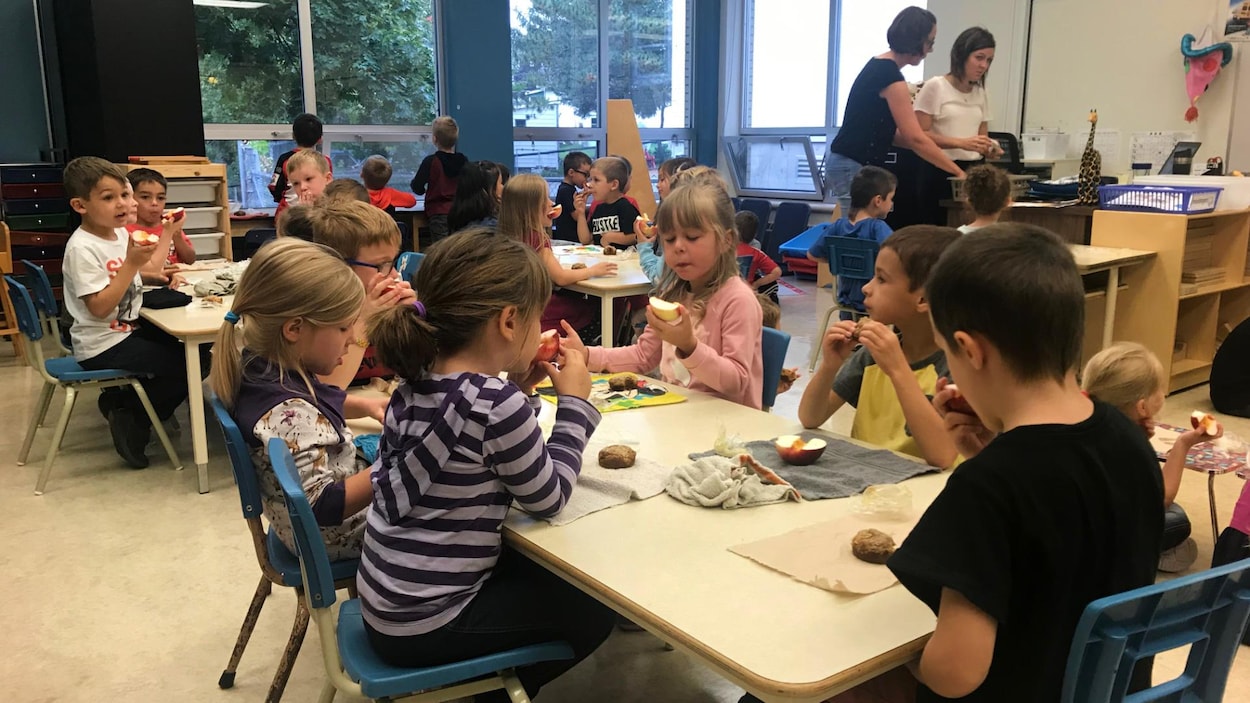 Quand les enfants préparent la collation pour leurs camarades | Radio ...