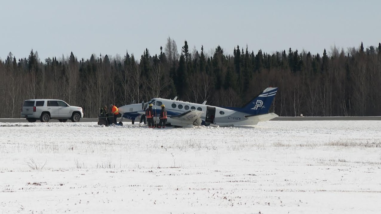 Un avion sort de piste à l’aéroport de Val-d’Or | Radio-Canada