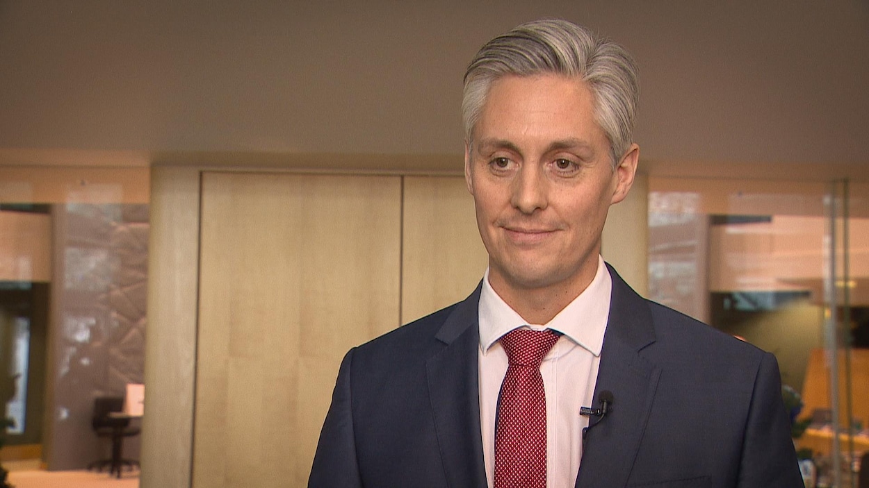 R.J. Simpson est élu premier ministre des T.N.-O. | Info | Radio-Canada