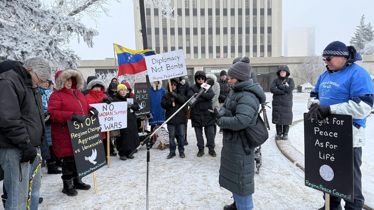 Des résidents de Regina réunis en soutien au Venezuela | Radio-Canada