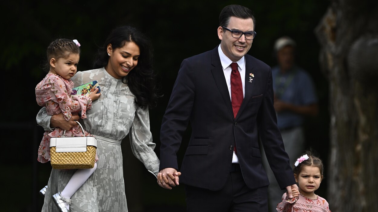 Remaniement ministériel à Ottawa : Terry Beech fait son entrée au ...