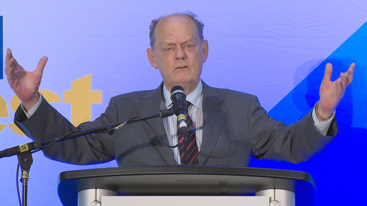 L’ex-animateur de CBC et chroniqueur Rex Murphy est mort | Radio-Canada