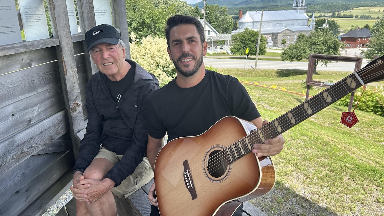 Guitabec fabrique 150 guitares de collection pour le 150e de La Patrie ...