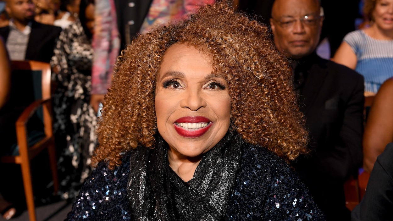 Roberta Flack, la chanteuse de Killing Me Softly, est morte à 88 ans ...
