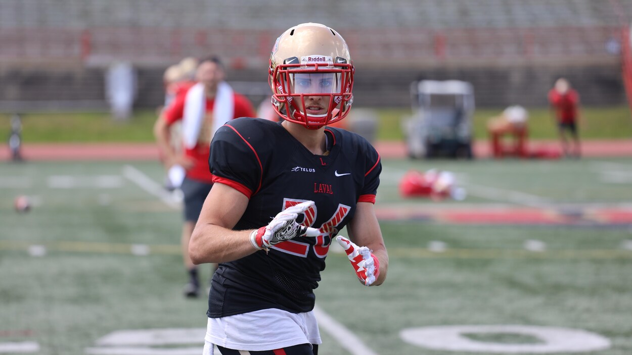 Médecine à temps plein et football, le défi d'Émile Chênevert | ICI ...