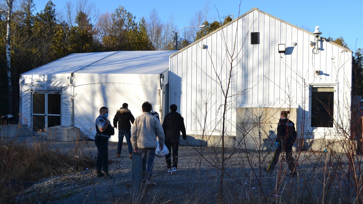 Ottawa agrandit ses installations du chemin Roxham | Radio-Canada.ca