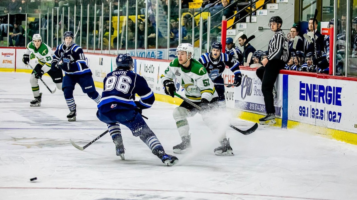 Saguenéens : Émile Guité en lice pour le titre de recrue offensive dans ...