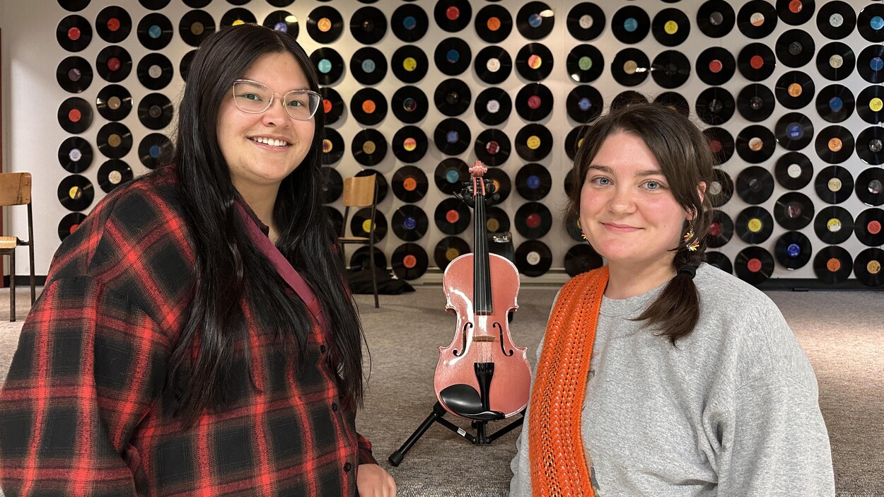 Apprendre la gigue de la rivière Rouge à Sainte-Rose du Lac | Radio-Canada