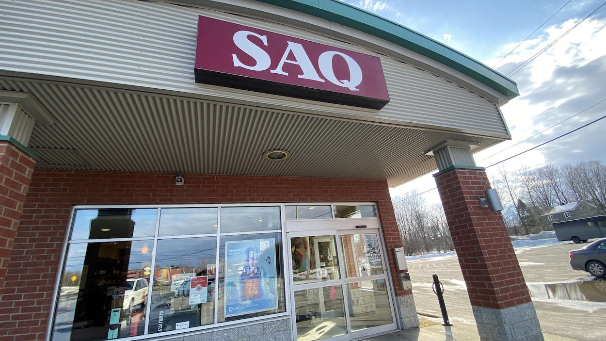 Fermetures de SAQ : le ministre Girard interpellé par des maires ...