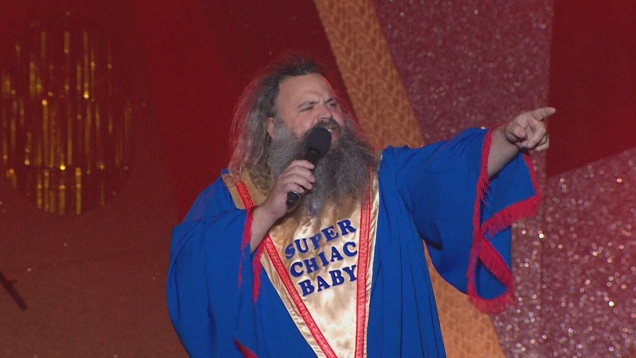 Serge Brideau explique son doigt d’honneur durant le spectacle du 15 ...