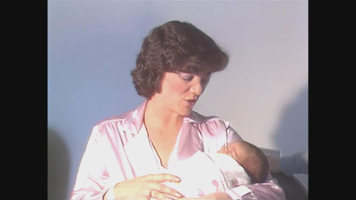 4 novembre 1993 : Sheila Copps brise un nouveau plafond de verre à la ...