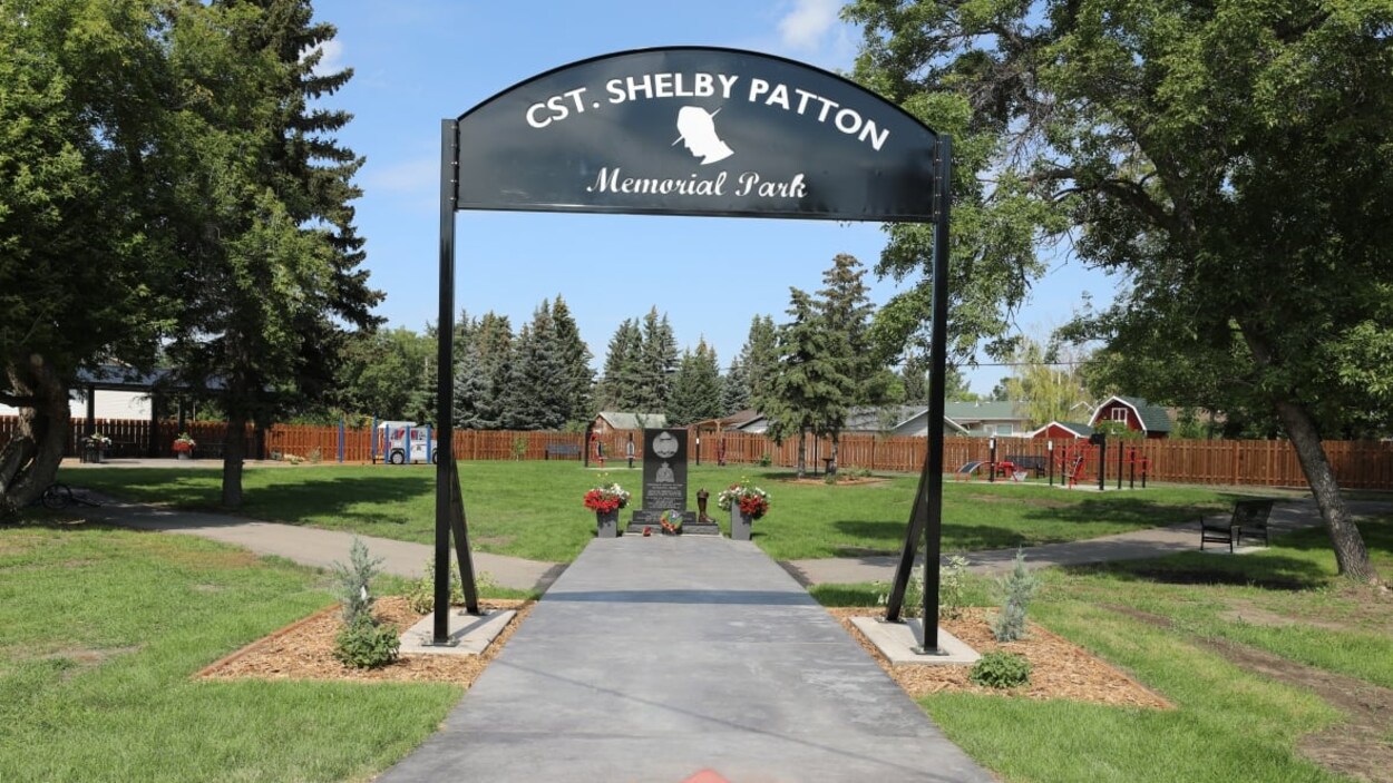 Un parc commémoratif à la mémoire du policier Shelby Patton | Radio-Canada