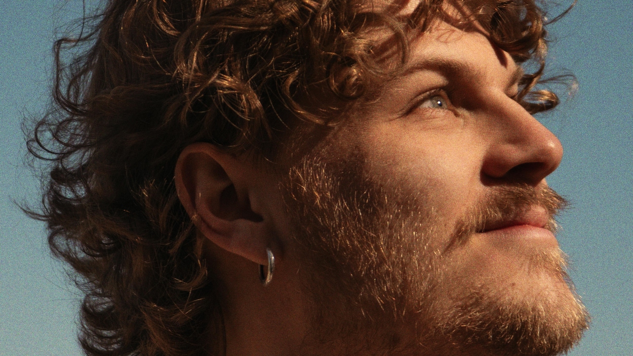 Simon Kearney dévoile son 4e album solo | Radio-Canada