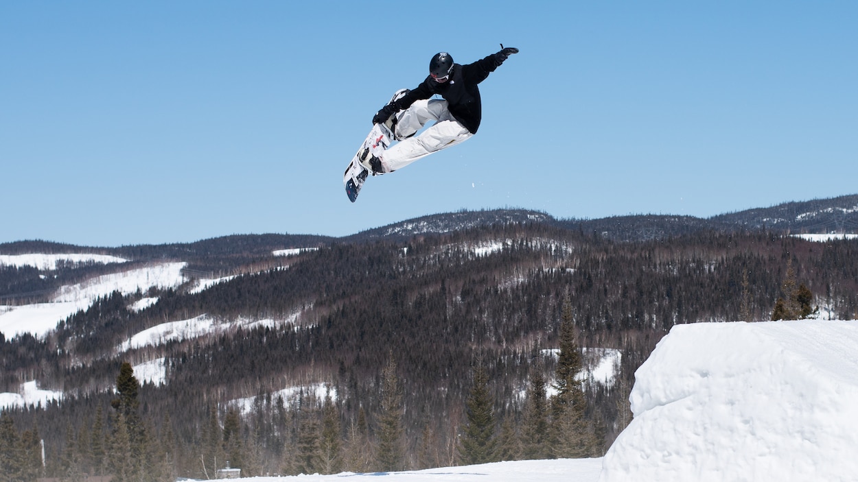 Une première compétition de slopestyle pour l’Association de snowboard ...