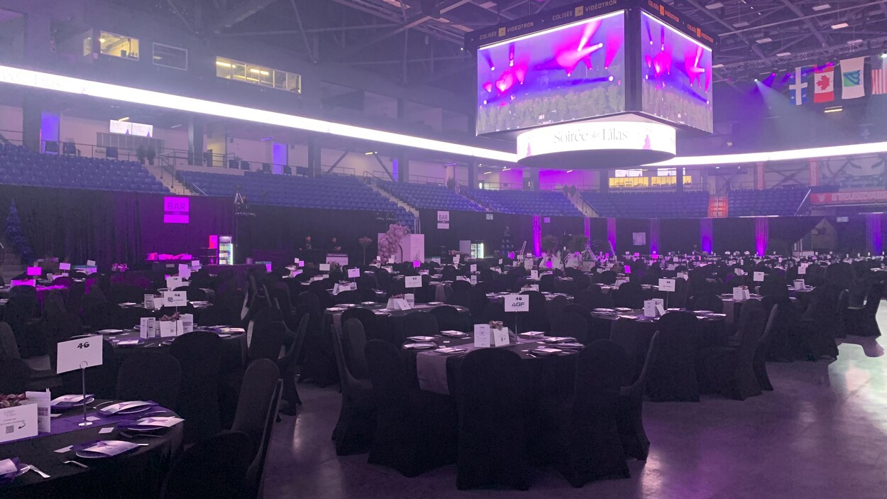 Soirée au profit de la Fondation québécoise du cancer au Colisée ...