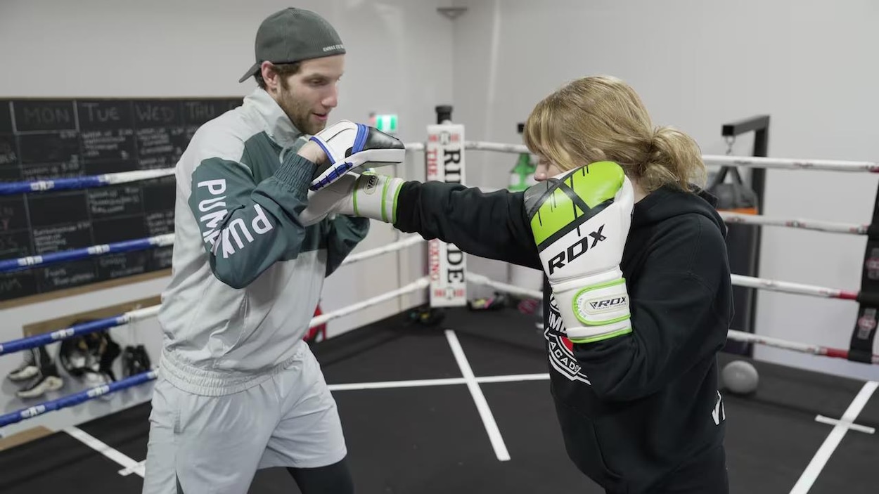 Emily Vigneault, la surdouée de la boxe | Info | Radio-Canada