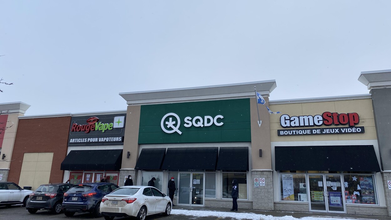 SQDC : 54 millions $ versés à Québec pour le premier trimestre | Radio-Canada