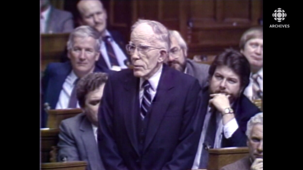 Il y 25 ans nous quittait Stanley Knowles, la conscience du parlement ...