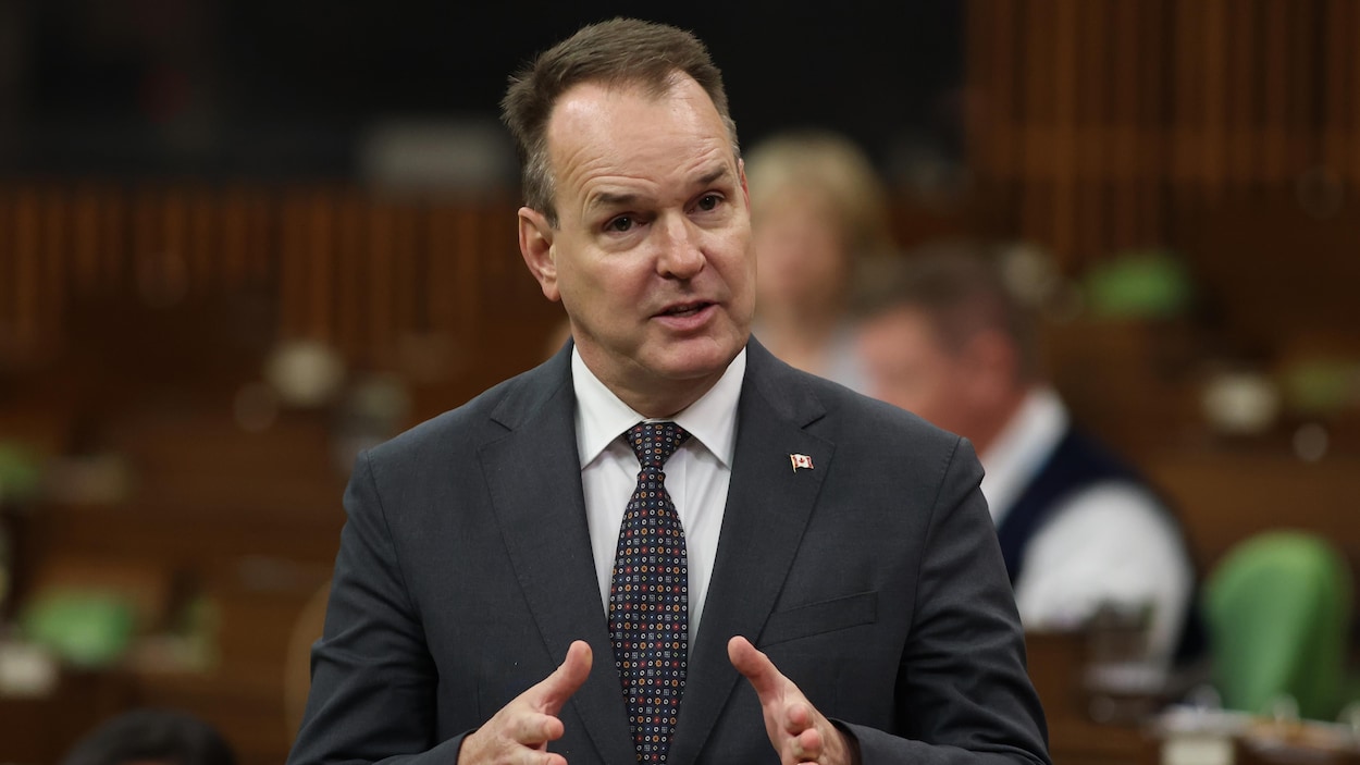 Le député de Gatineau, Steven MacKinnon, sera ministre du Travail et ...