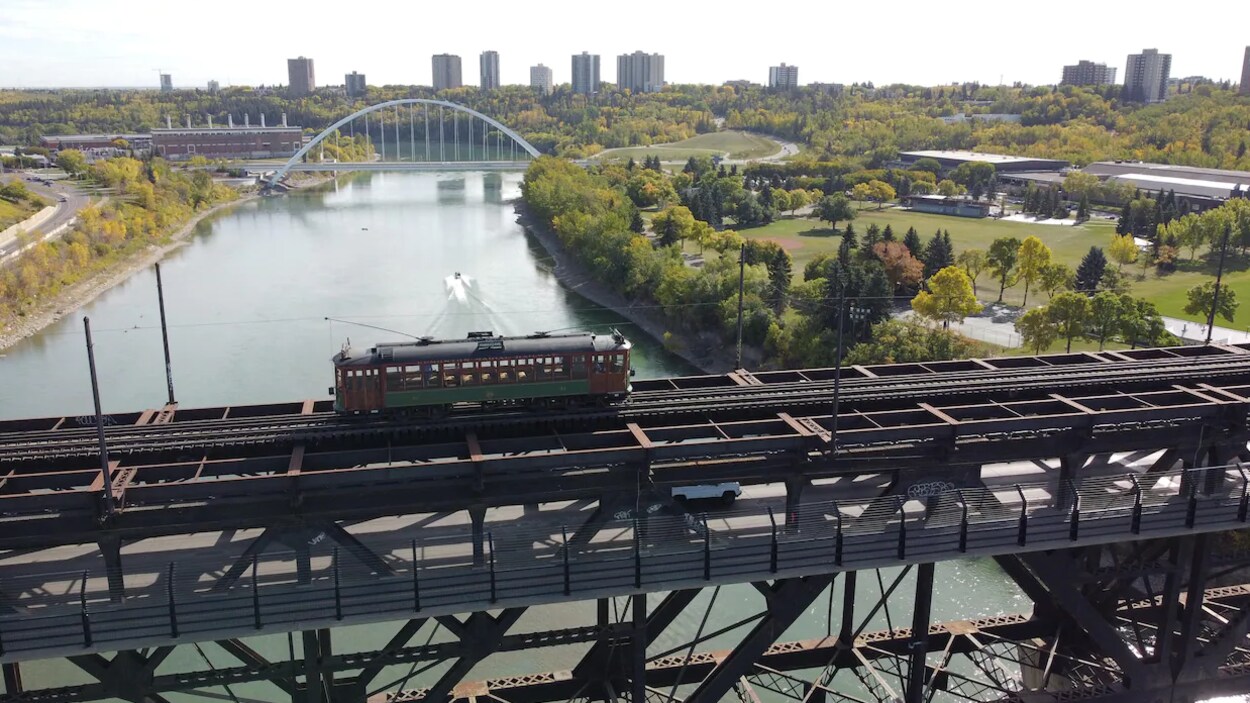 L’emblématique pont High Level d’Edmonton devra bientôt être rénové ...