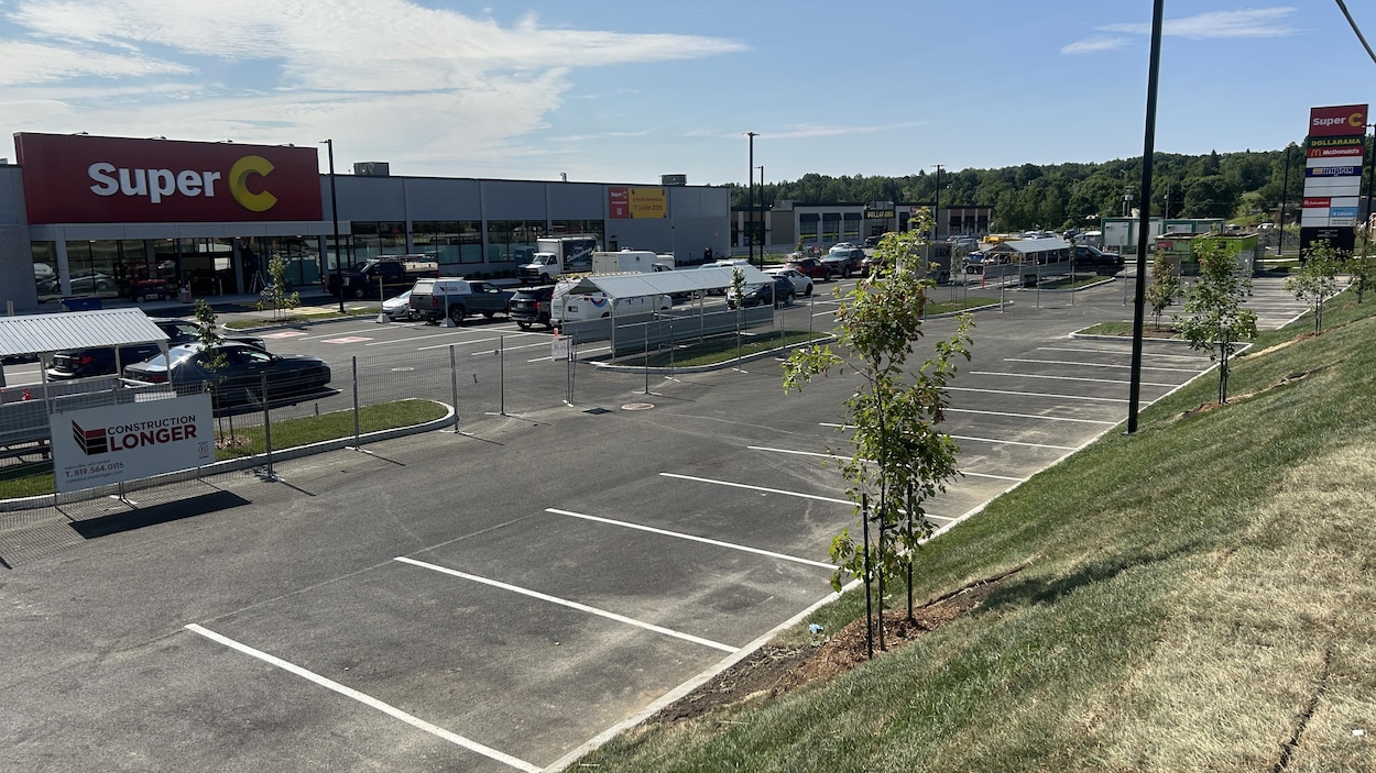 Sherbrooke se dote d’une nouvelle enseigne Super C | Radio-Canada