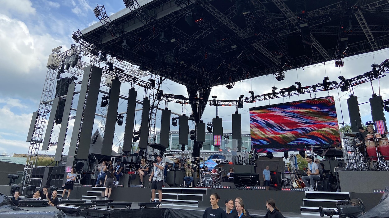 Milky Chance, Charlotte Cardin et du cirque à l’Agora du Port de Québec ...