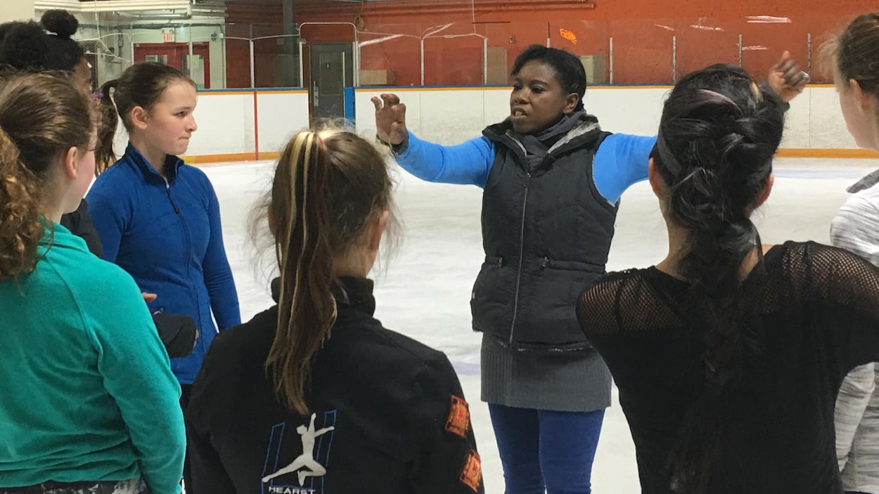 La championne de patinage artistique Surya Bonaly à Kapuskasing | ICI ...