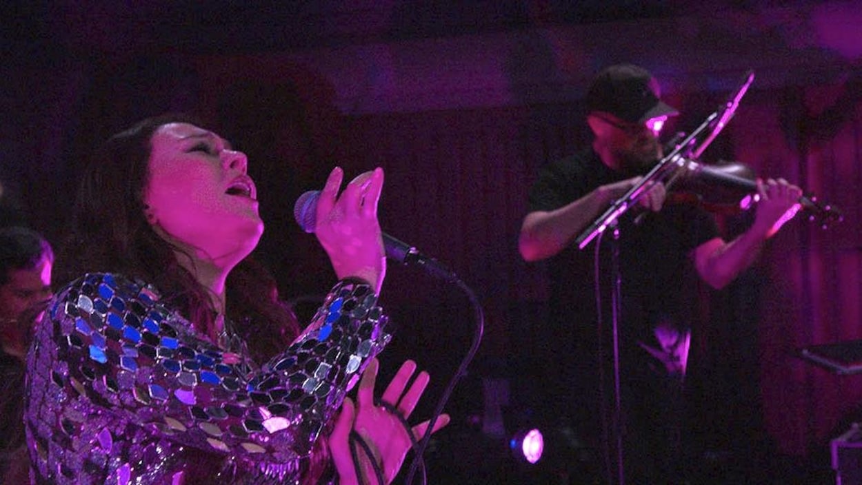 Tanya Tagaq à cœur ouvert dans le documentaire Chasseuse de son | Radio ...