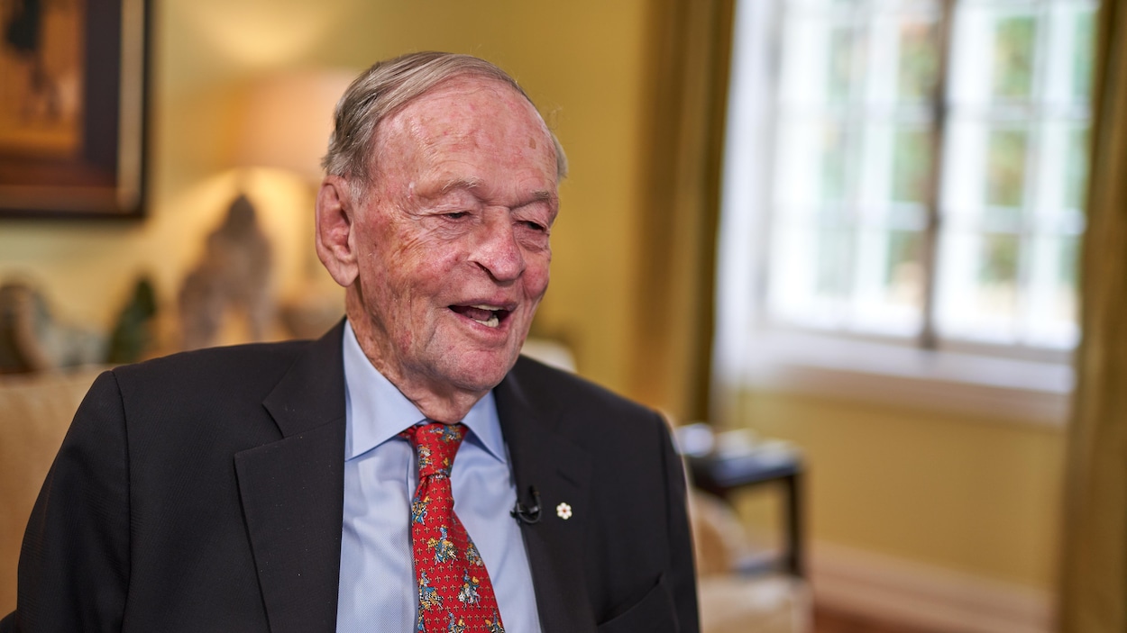 Jean Chrétien célèbre son 90ᵉ anniversaire à Ottawa | Radio-Canada