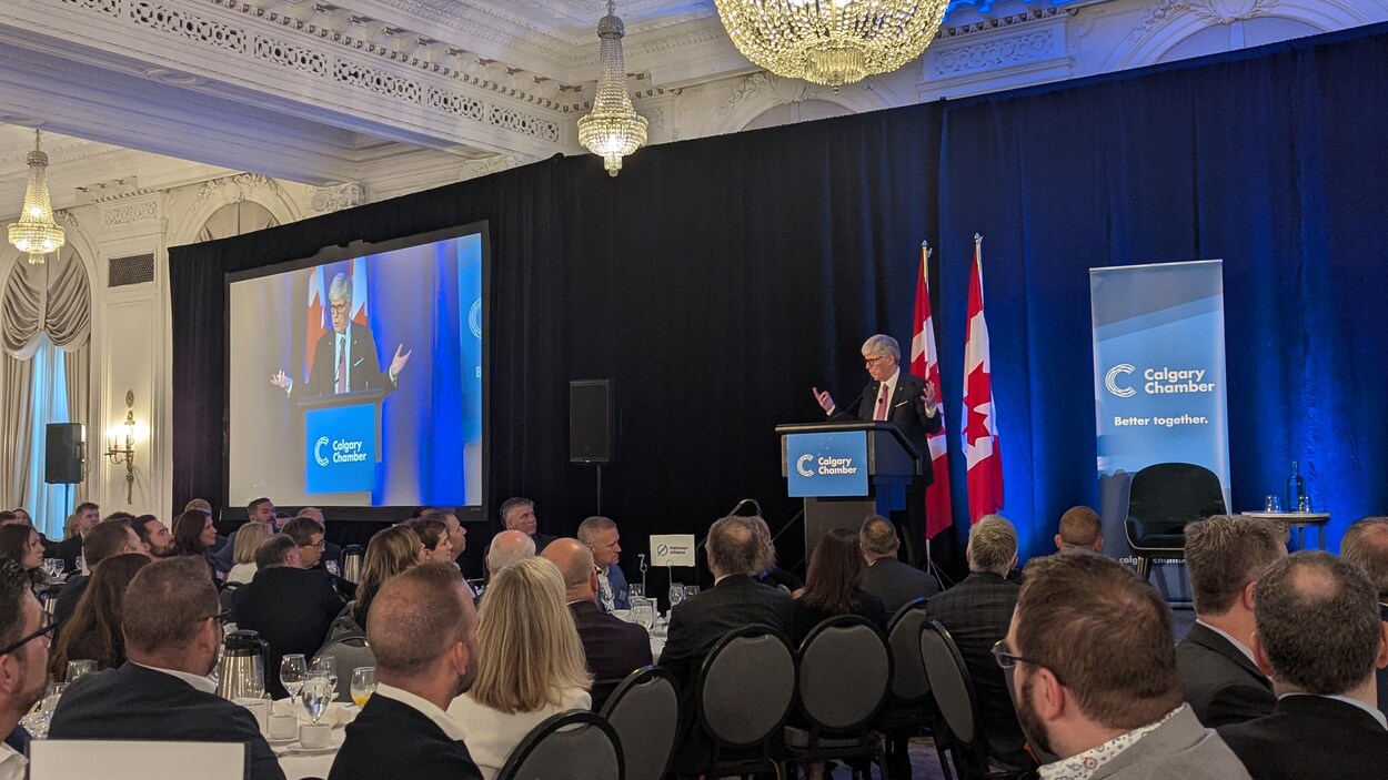 « Ma porte est ouverte », dit Tim Hodgson devant les milieux d’affaires ...