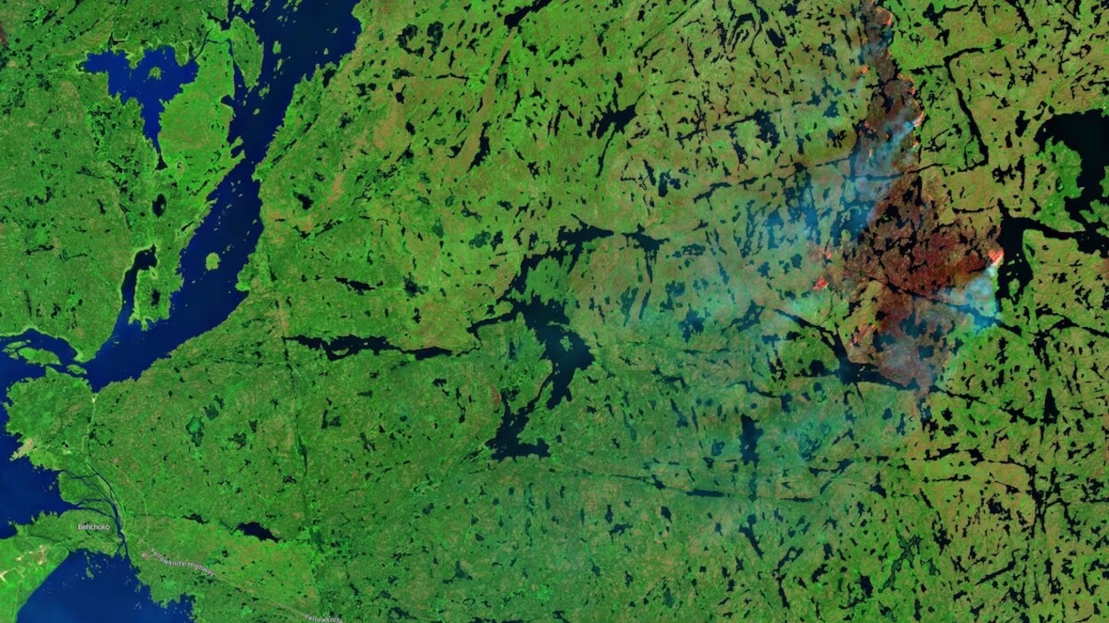 Alerte d’évacuation : le feu entre Yellowknife et Behchokǫ̀ menace la ...