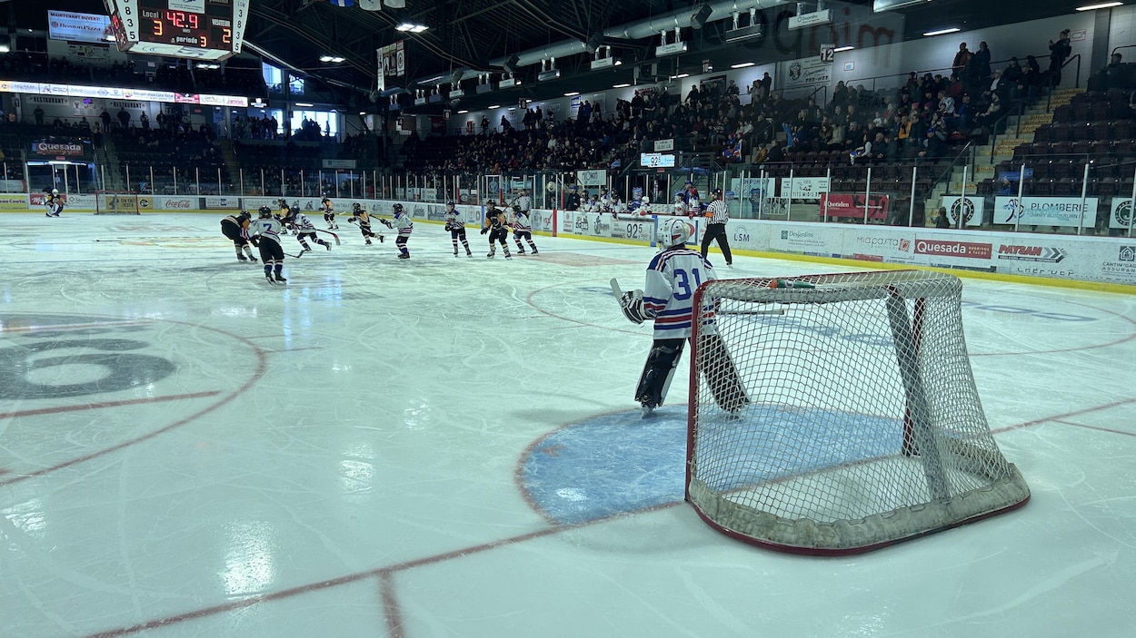Une 58e édition réussie pour le Tournoi pee-wee de Jonquière | Radio-Canada