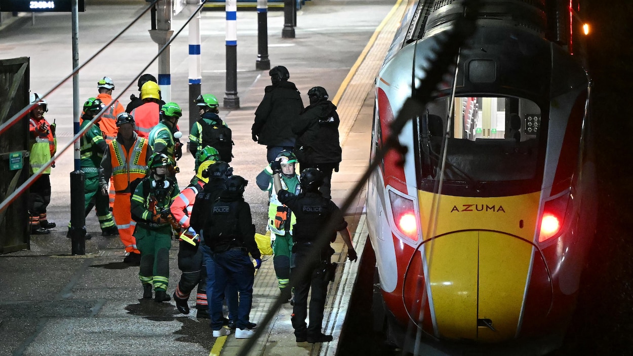 Attaque au couteau à bord d’un train au Royaume-Uni : 10 blessés, dont ...