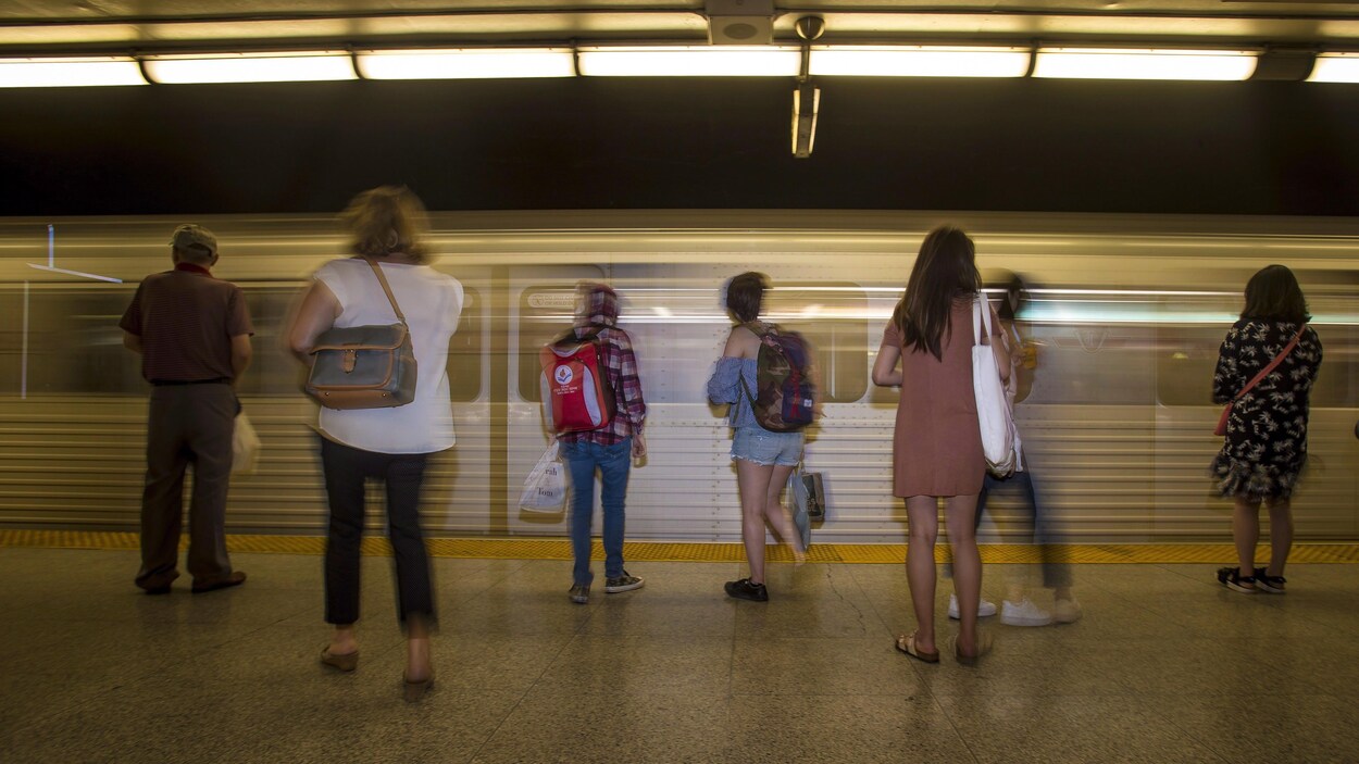 Les trains de la ligne 2 en fin de vie | Info | Radio-Canada