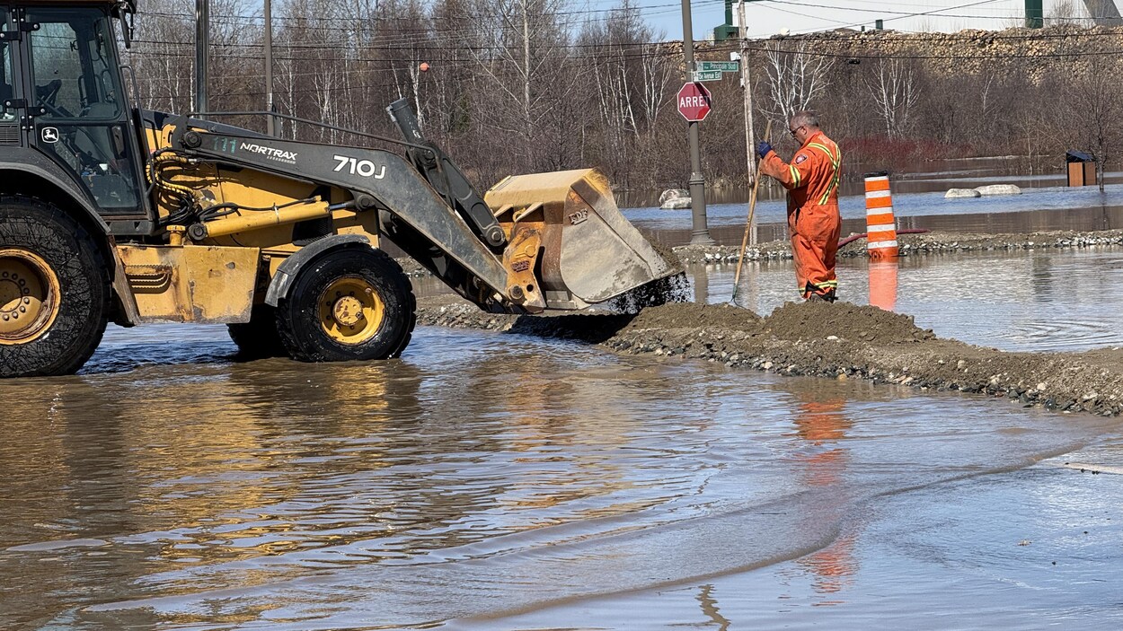 L'Harricana s'approche d'un niveau record | En bref | Radio-Canada