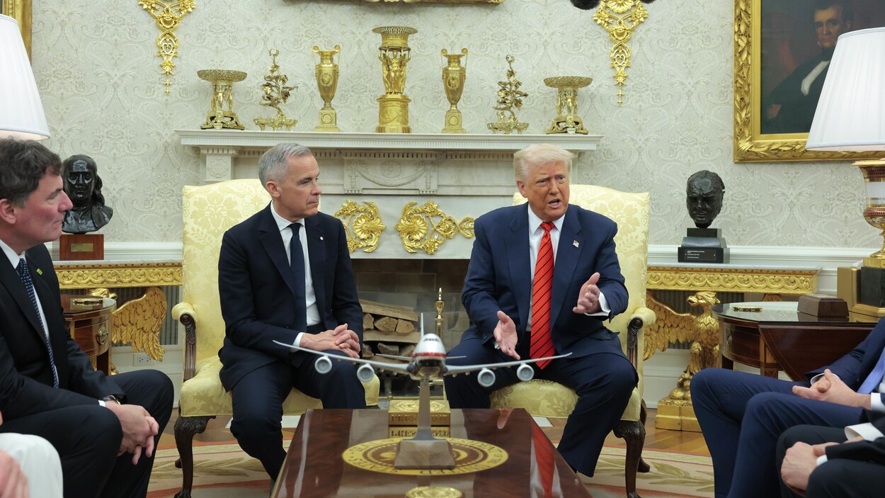 Le ministre Dominic LeBlanc optimiste après la réunion entre Mark ...