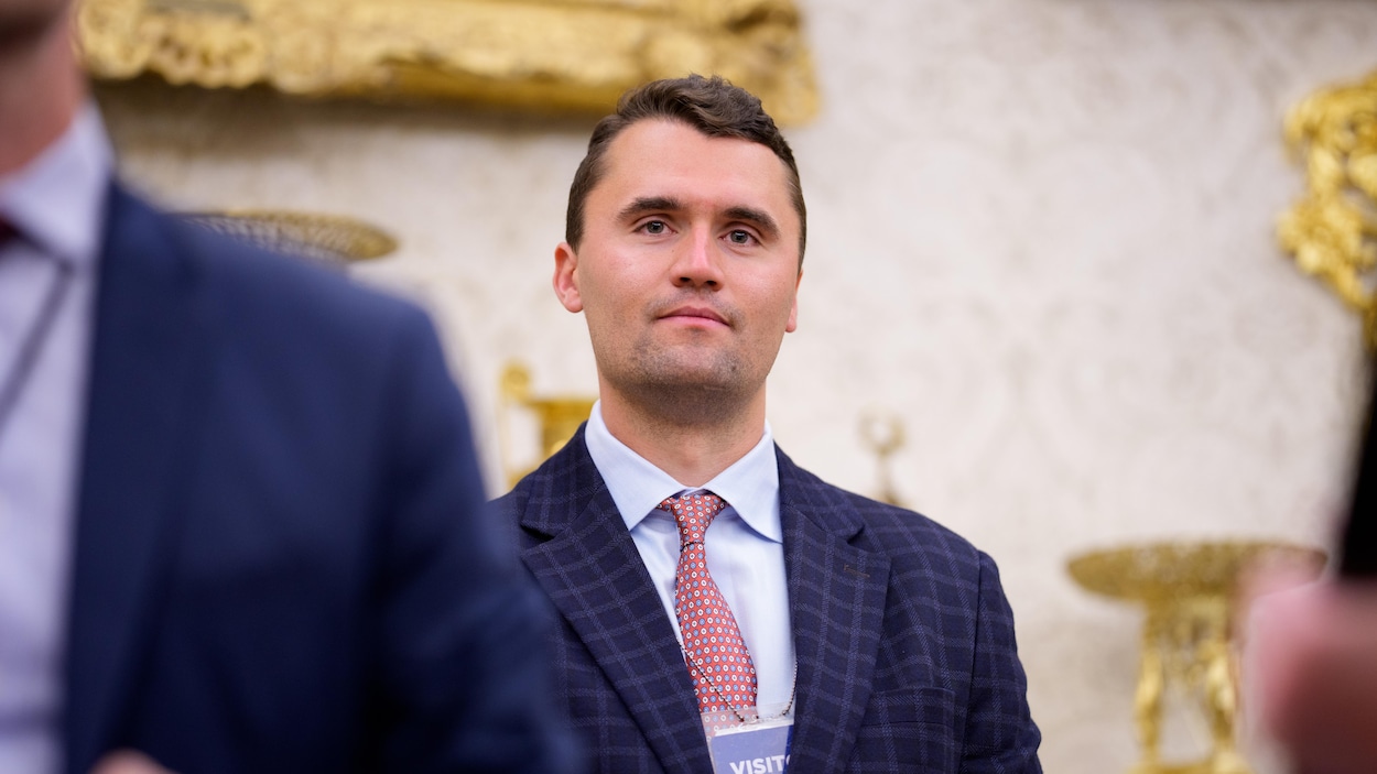 L’accusé du meurtre de Charlie Kirk comparaît pour la première fois ...