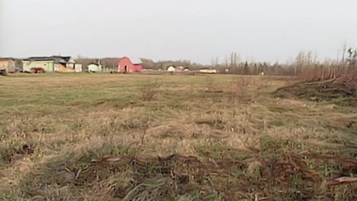 Le 13 mai 1987, un feu de forêt forçait l'évacuation de Val Rita ...